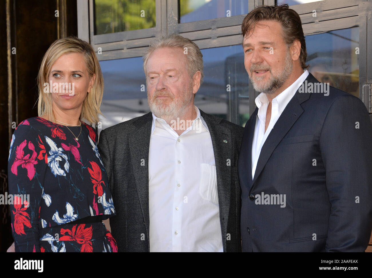 LOS ANGELES, CA - NOVEMBER 5, 2015: Director Ridley Scott with actors ...