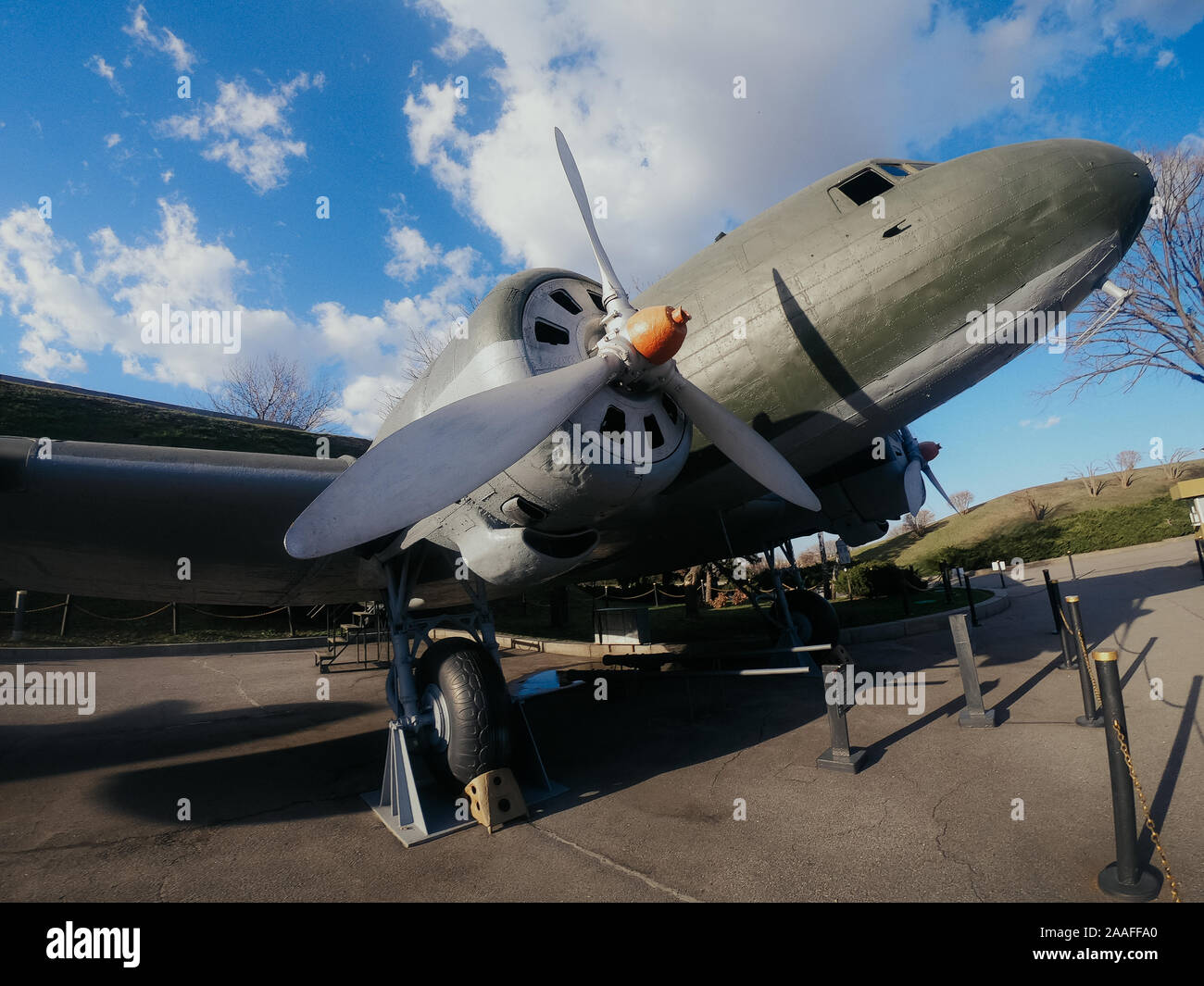 Airplane propeller shark hi-res stock photography and images - Alamy