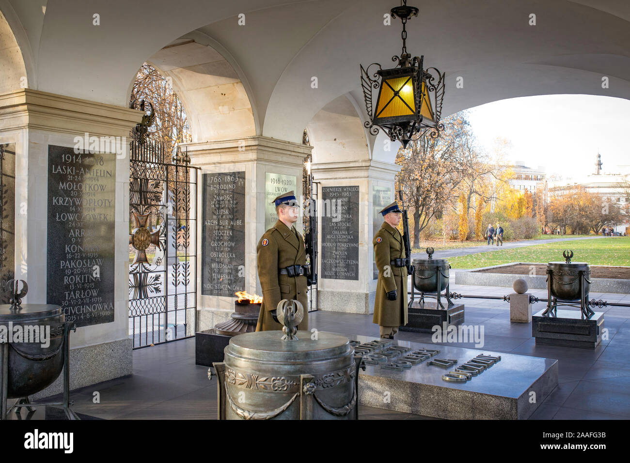 Warszawa / Poland - Soldiers on Guard by the Tomb of the Unknown ...