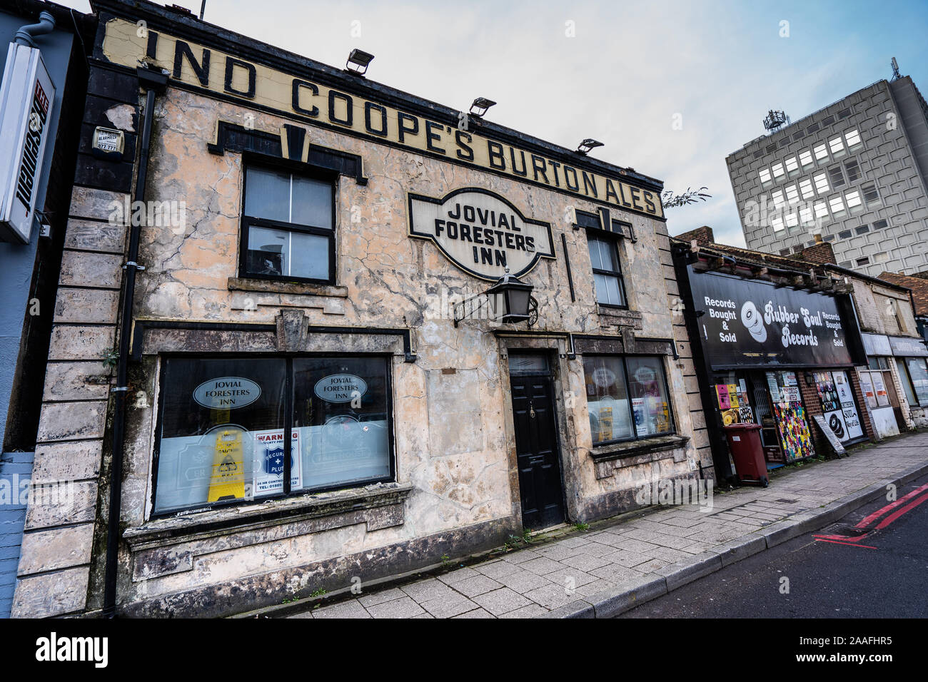 Run Down Shops Uk High Resolution Stock Photography and Images - Alamy