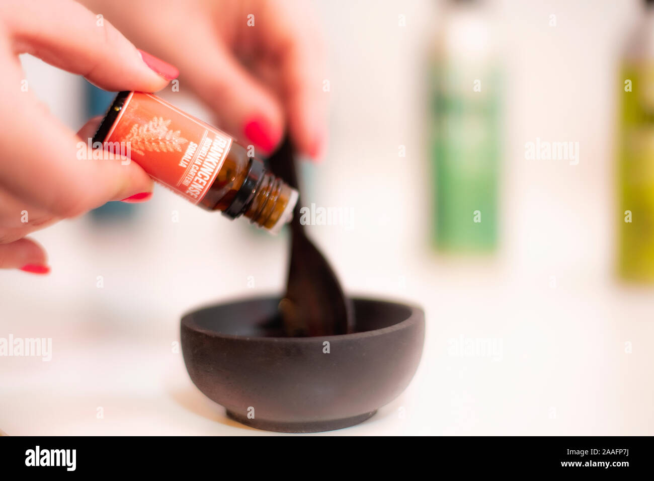 Mixing essential oils Stock Photo - Alamy