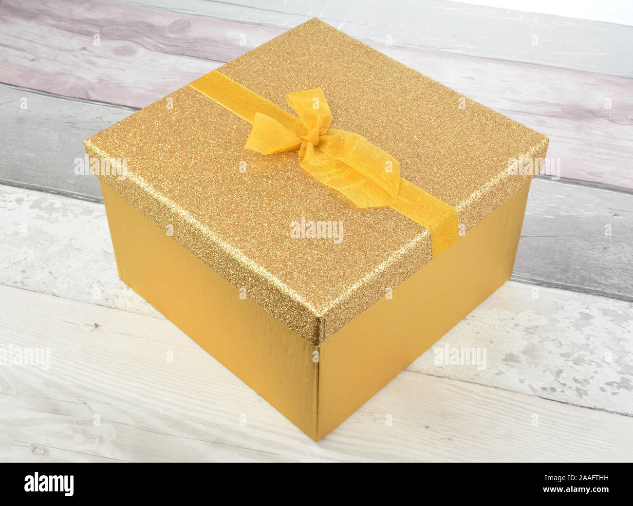 Ribon hi-res stock photography and images - Alamy