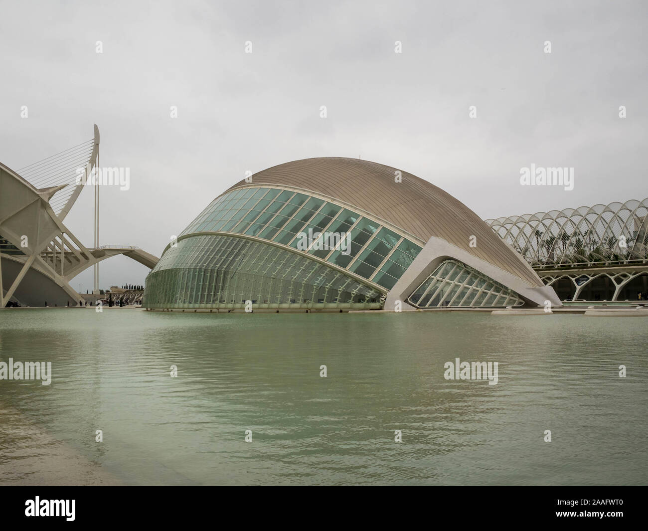 Hemisferic building hi-res stock photography and images - Alamy