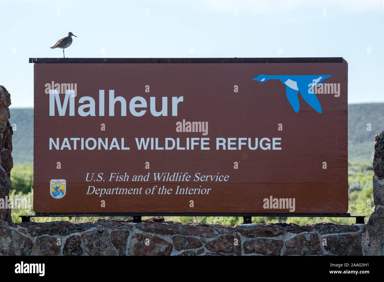 National wildlife refuge sign bird hi-res stock photography and images ...