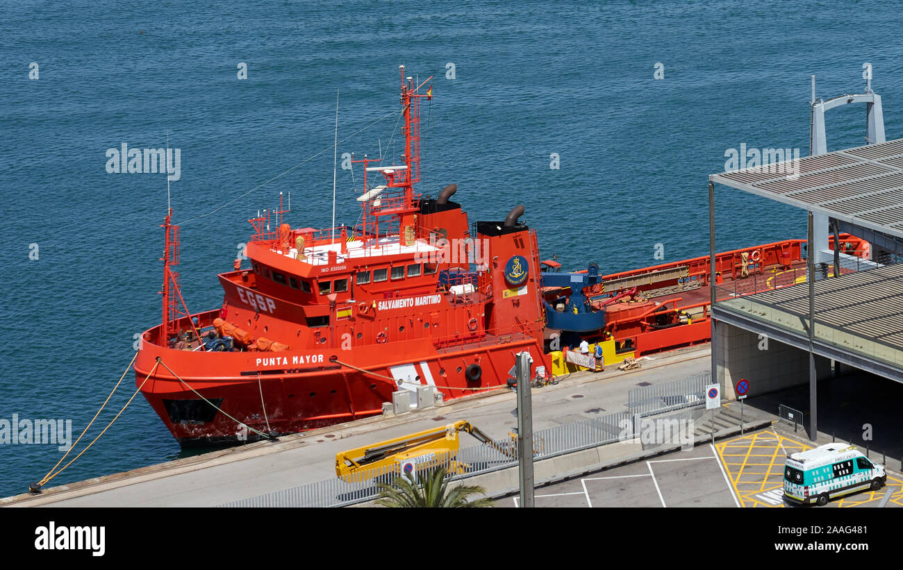 Rescue vessel hi-res stock photography and images - Alamy