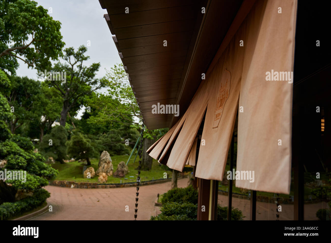 Japanese-style eaves landscape Stock Photo - Alamy