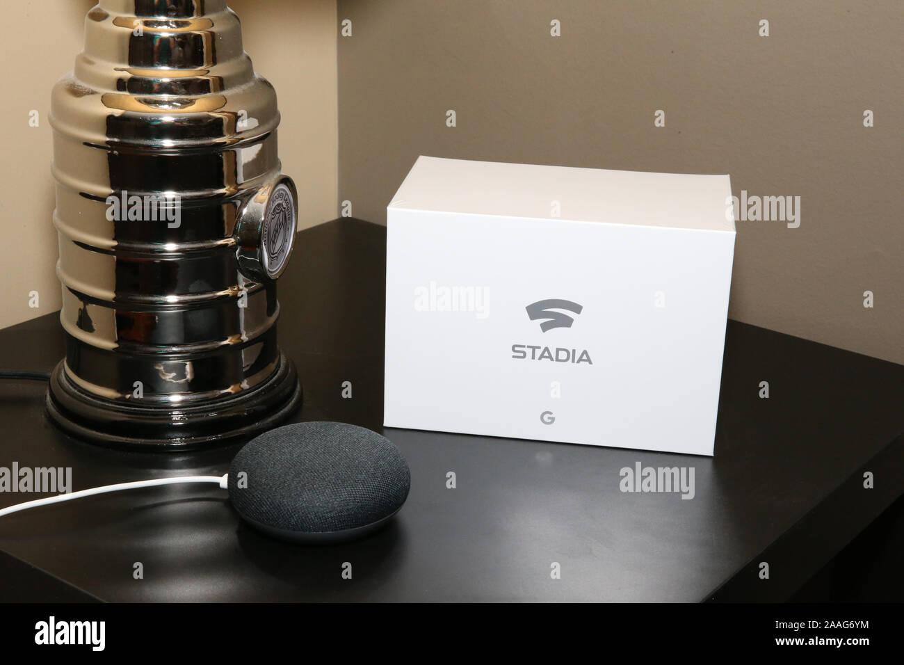 Google stadia video game controller hi-res stock photography and images ...