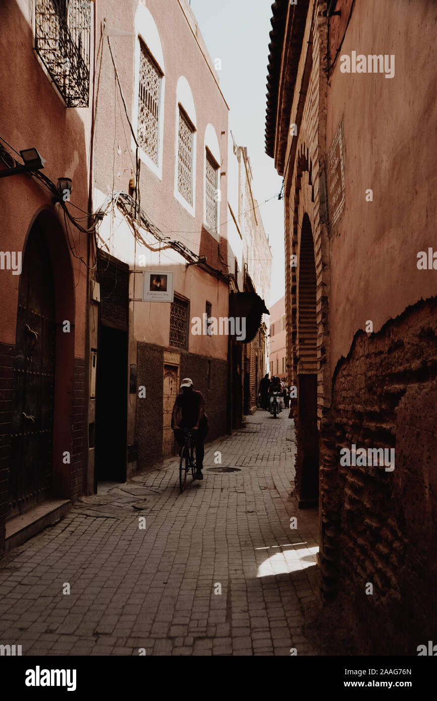 Narrow street of Marrakesh Stock Photo - Alamy