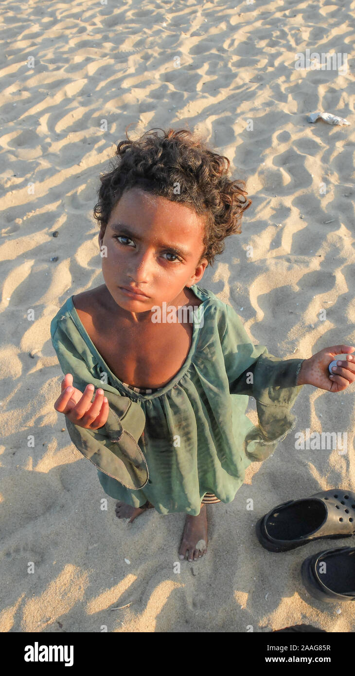 Homeless girl begging money hi-res stock photography and images - Alamy