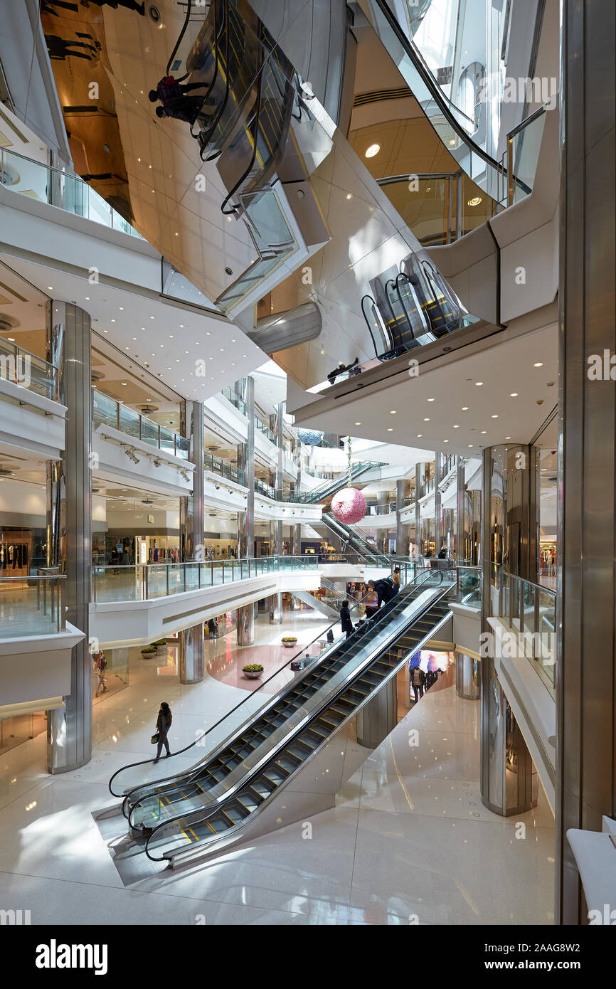 Shopping mall interior - Shanghai, China Stock Photo - Alamy