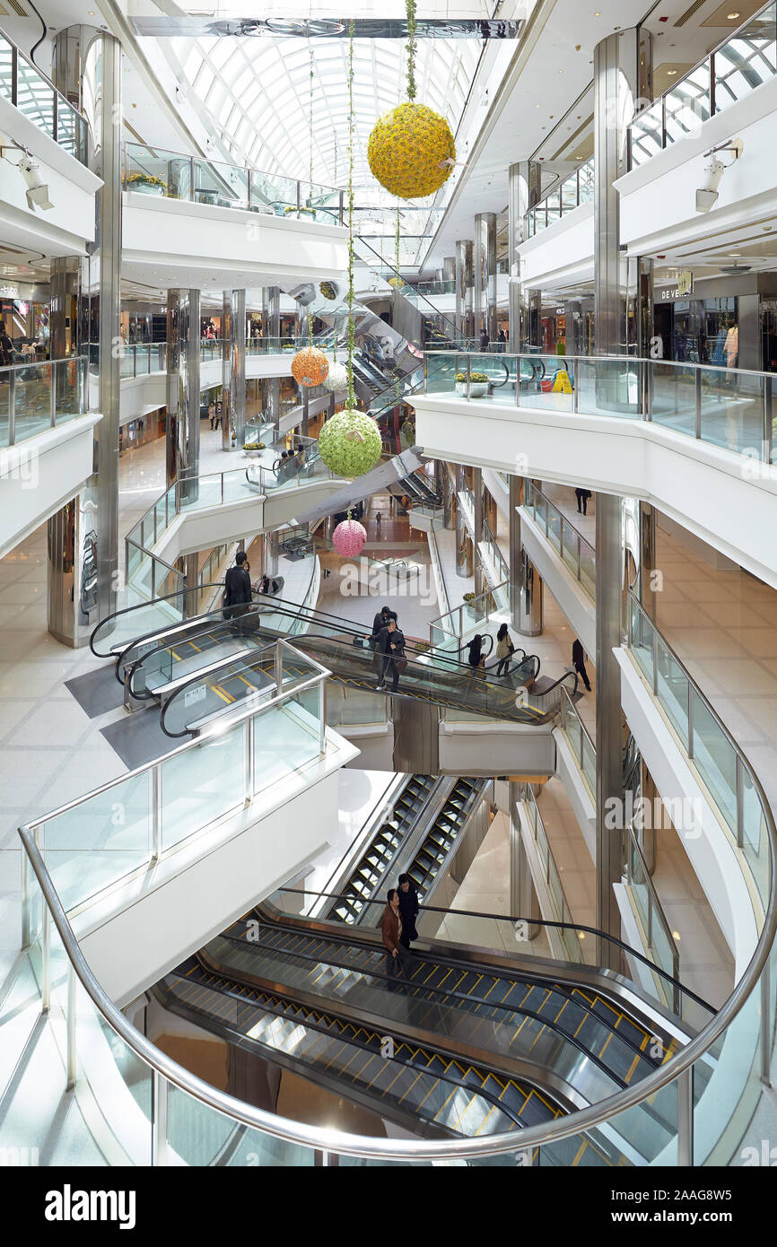 Shopping mall interior - Shanghai, China Stock Photo - Alamy