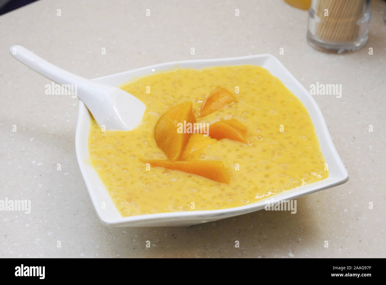 Luk lam dessert hi-res stock photography and images - Alamy