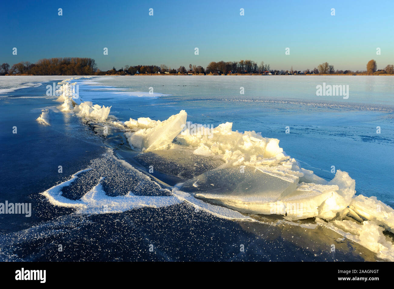Eisschollen hi-res stock photography and images - Alamy