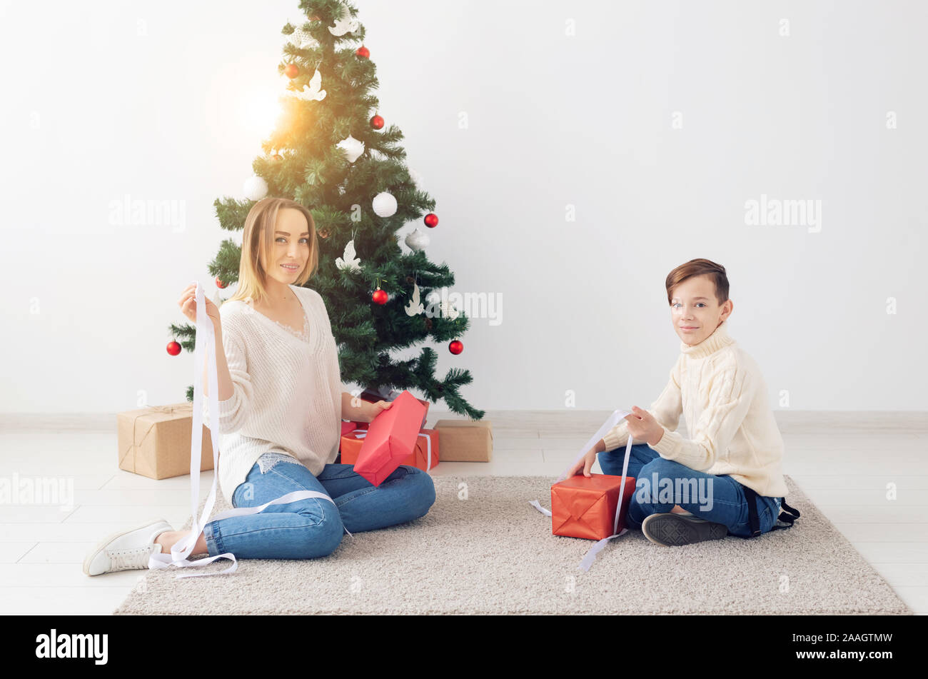 Single parent and holidays concept - Portrait of mother celebrating ...