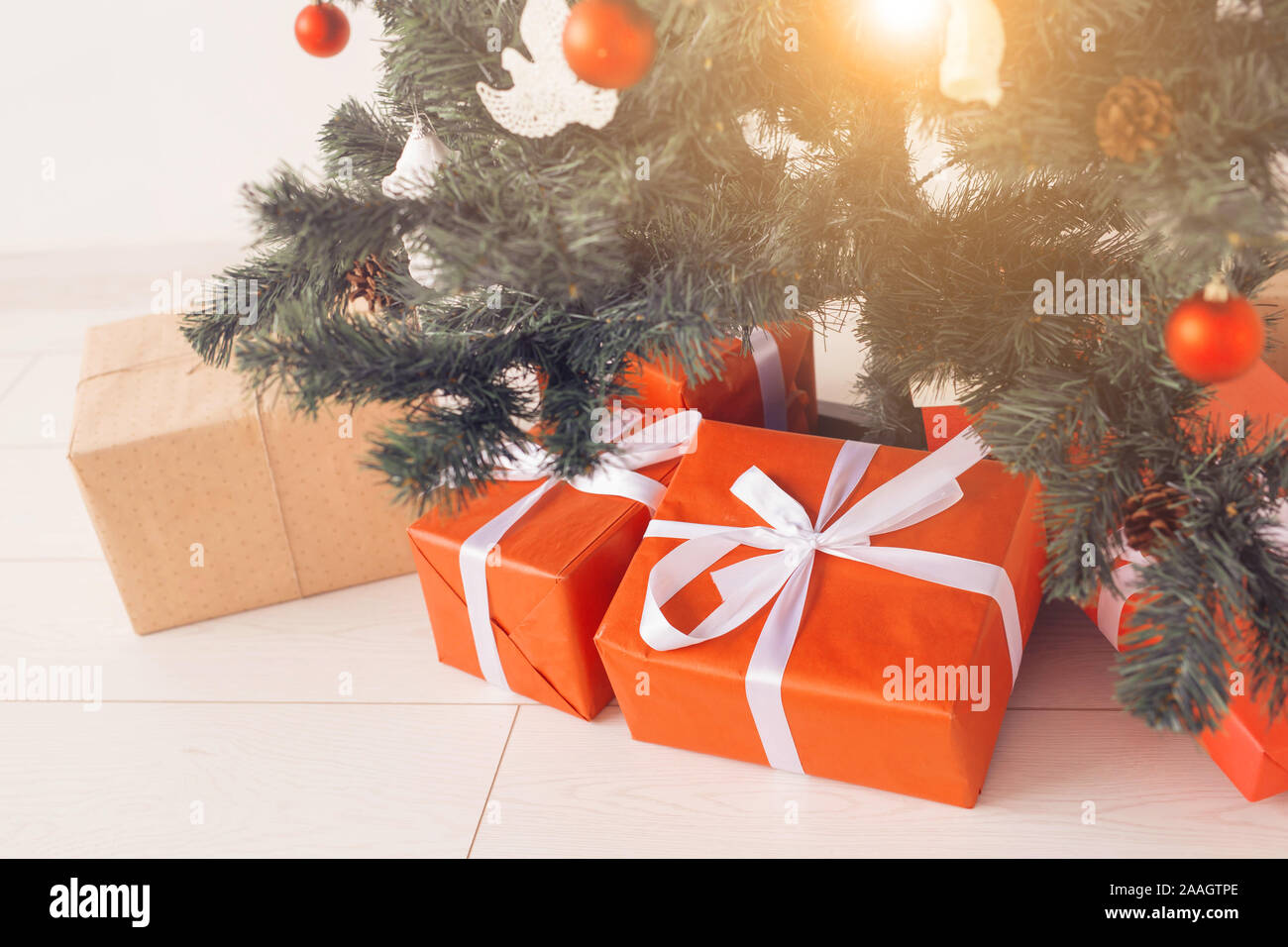 Christmas gift boxes and fir tree, top view Stock Photo - Alamy