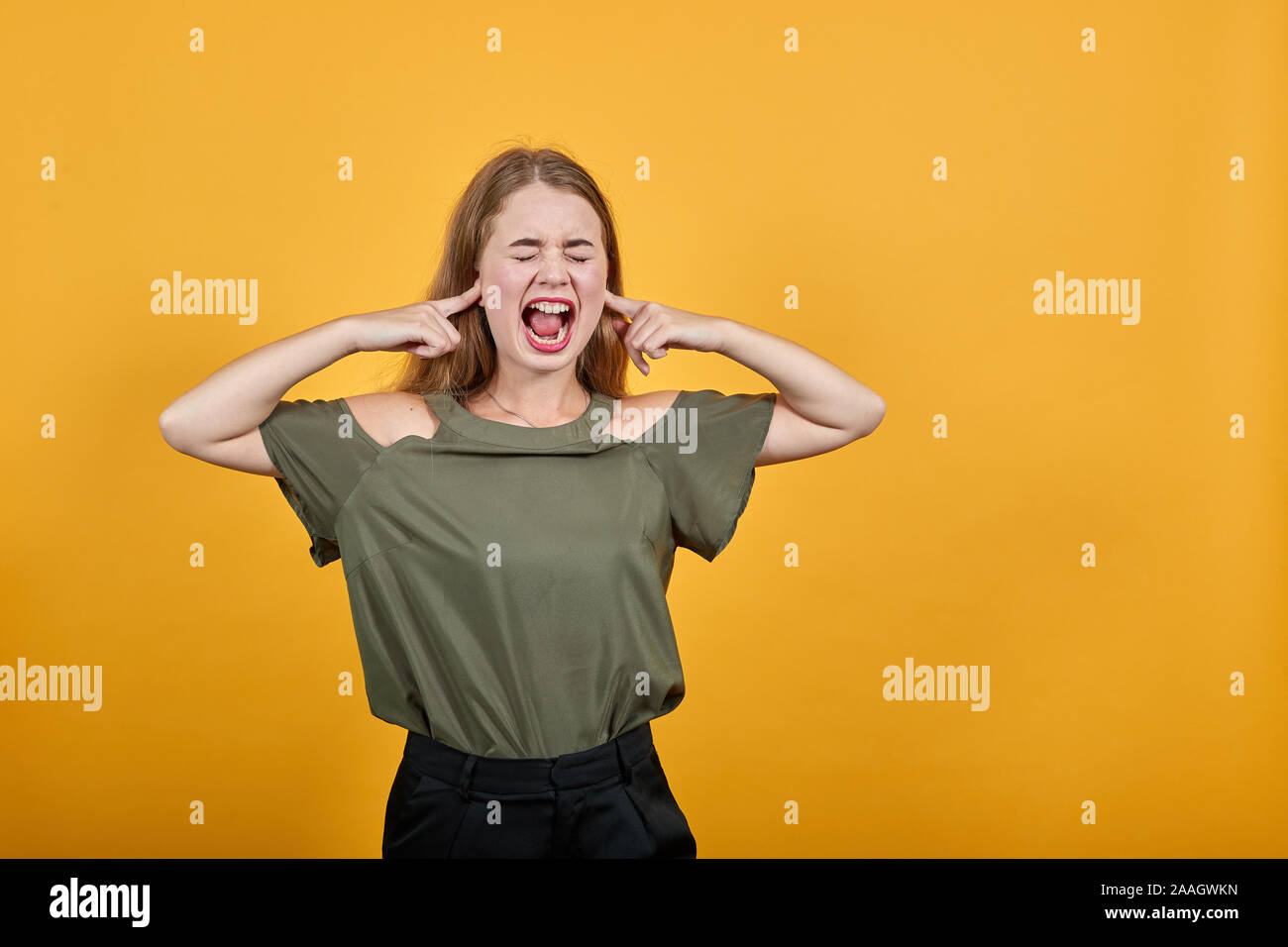Woman cheeks puffing hi-res stock photography and images - Alamy