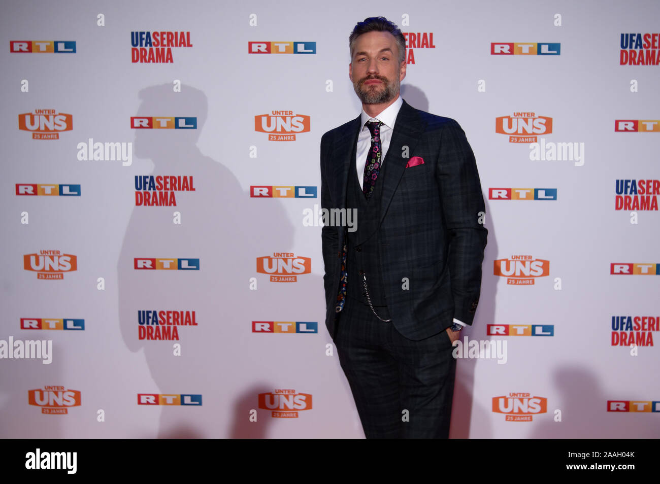 Cologne, Germany. 21st Nov, 2019. The actor Stefan Bockelmann comes to ...