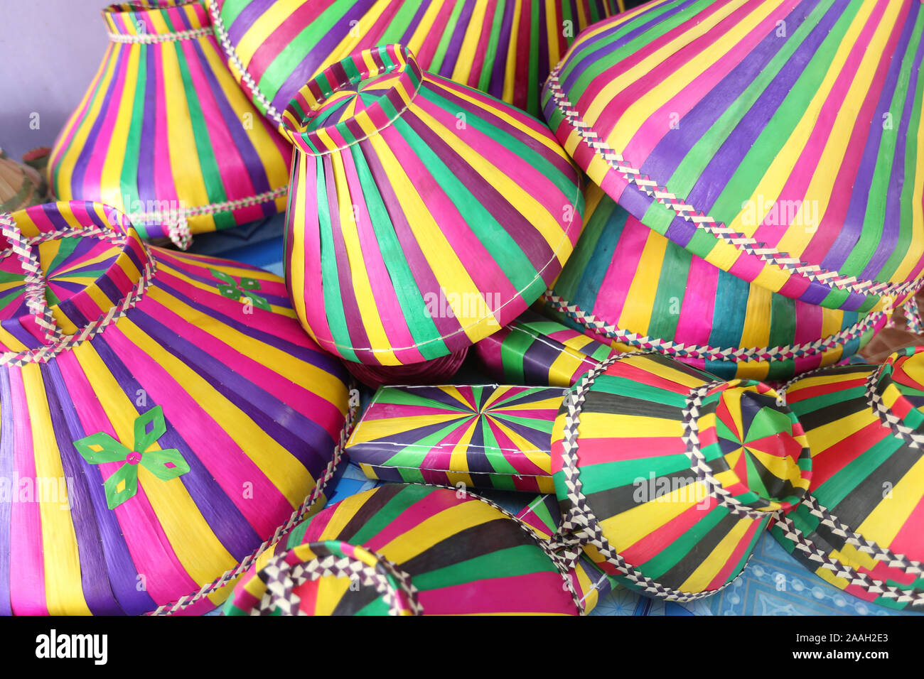 Sabah craft hi-res stock photography and images - Alamy