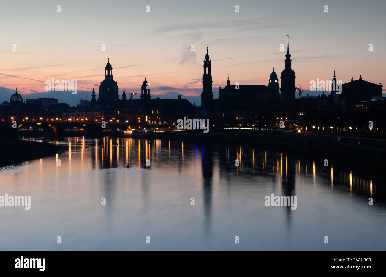 Dresden, Germany. 22nd Nov, 2019. The historical old town scenery on ...