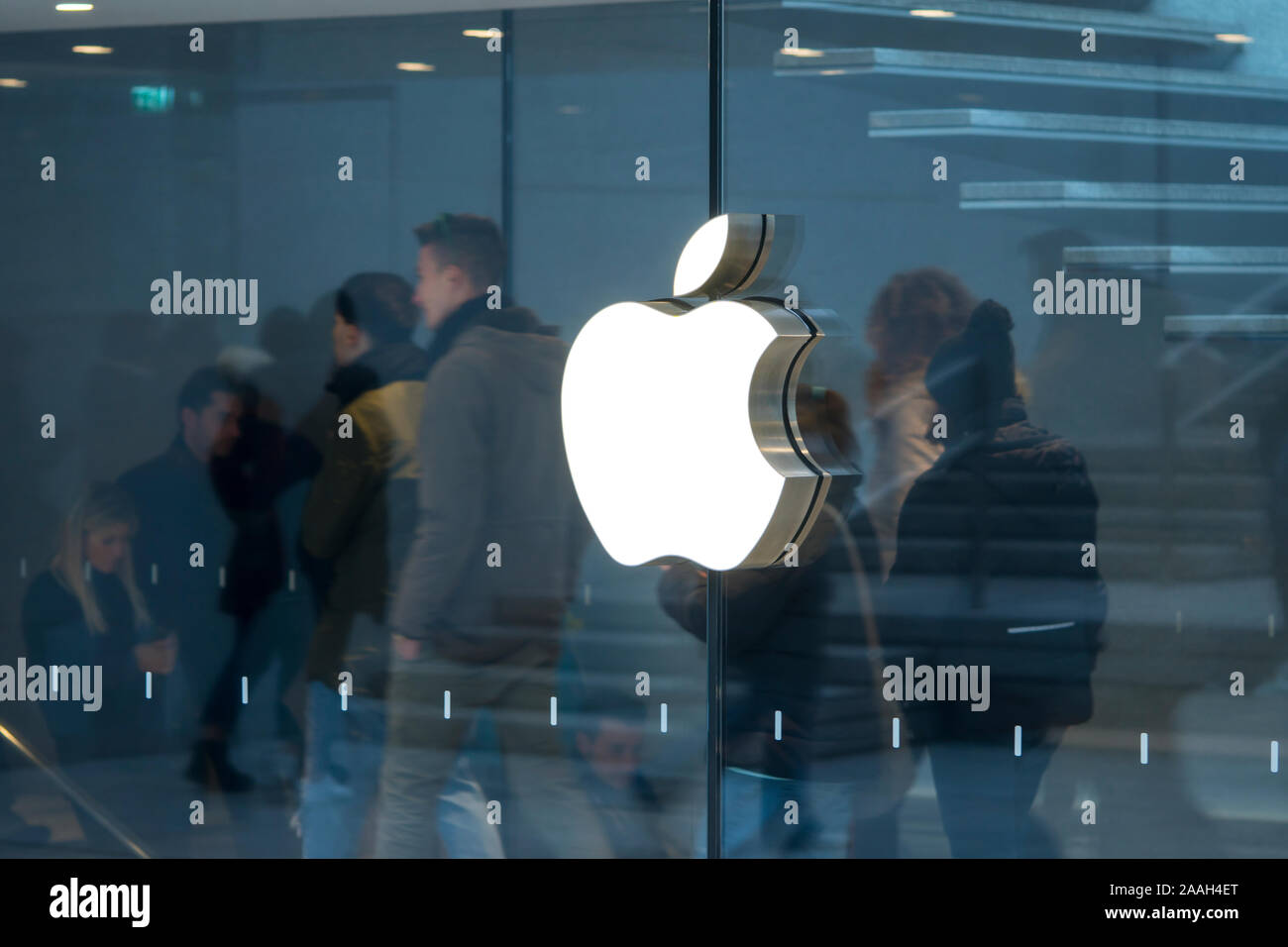 Apple logo sign on the flagship store in Milan, Italy Stock Photo - Alamy