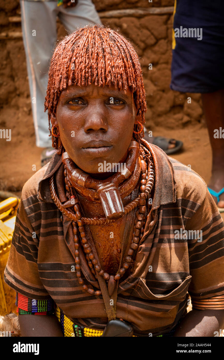 Ethiopia, South Omo, Turmi, weekly market, Hamar tribal woman with ...