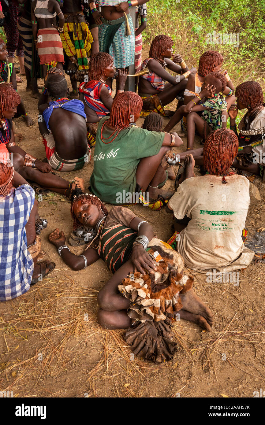 Ethiopia, South Omo, Turmi, bull jumping ceremony, Hamar tribal women ...