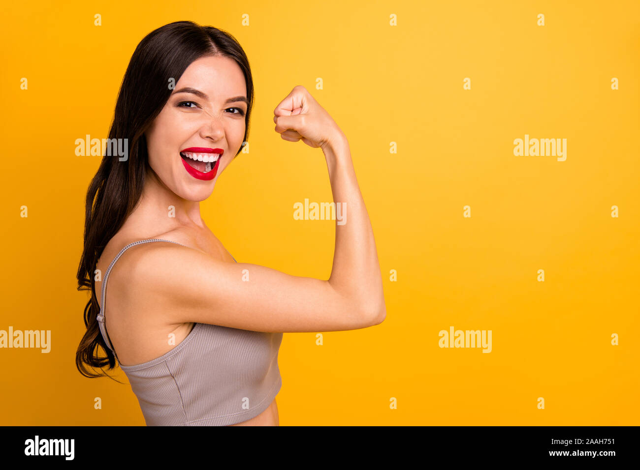 Side profile close up photo of cheerful strong powerful woman ...