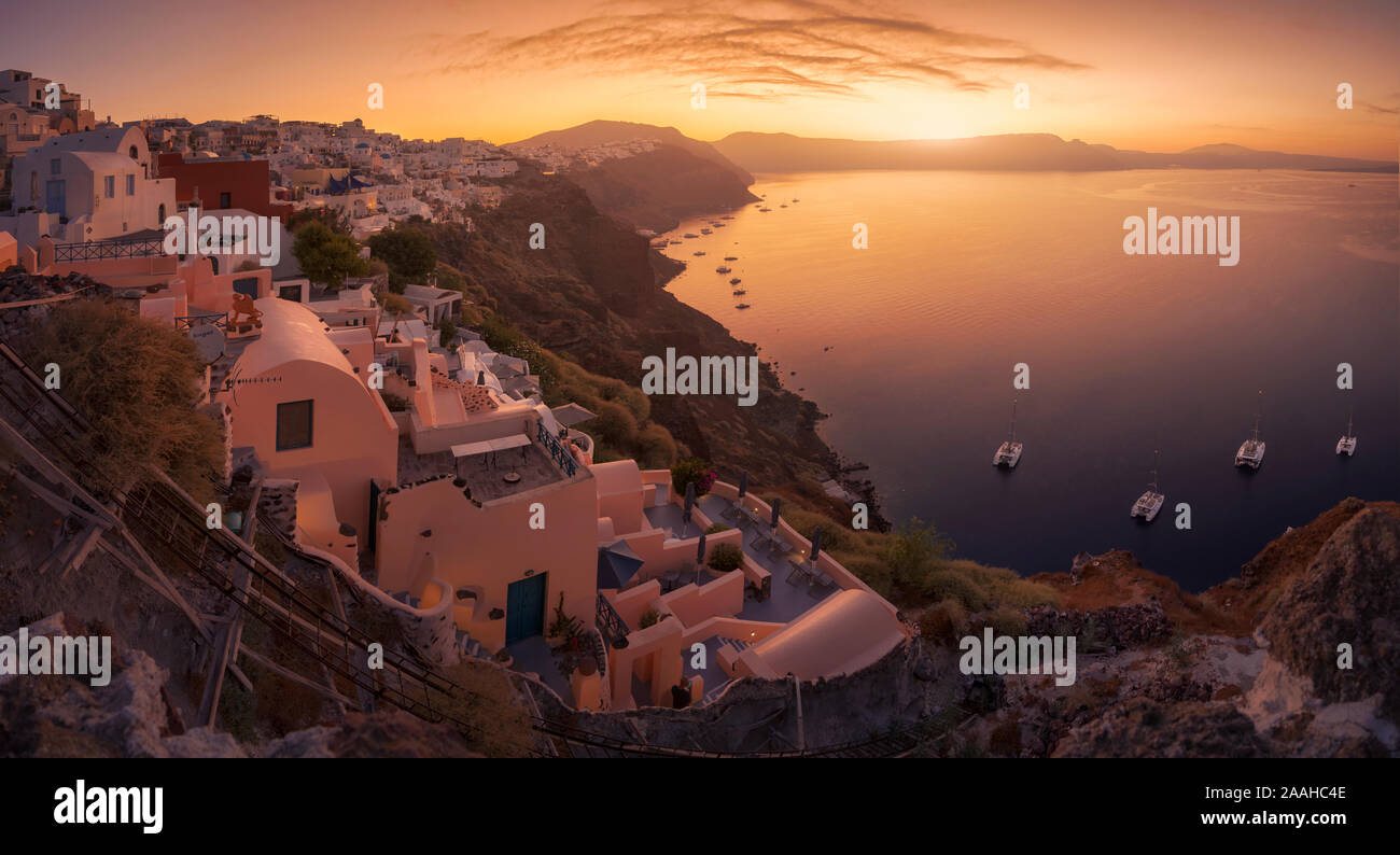 Dawn village hi-res stock photography and images - Alamy