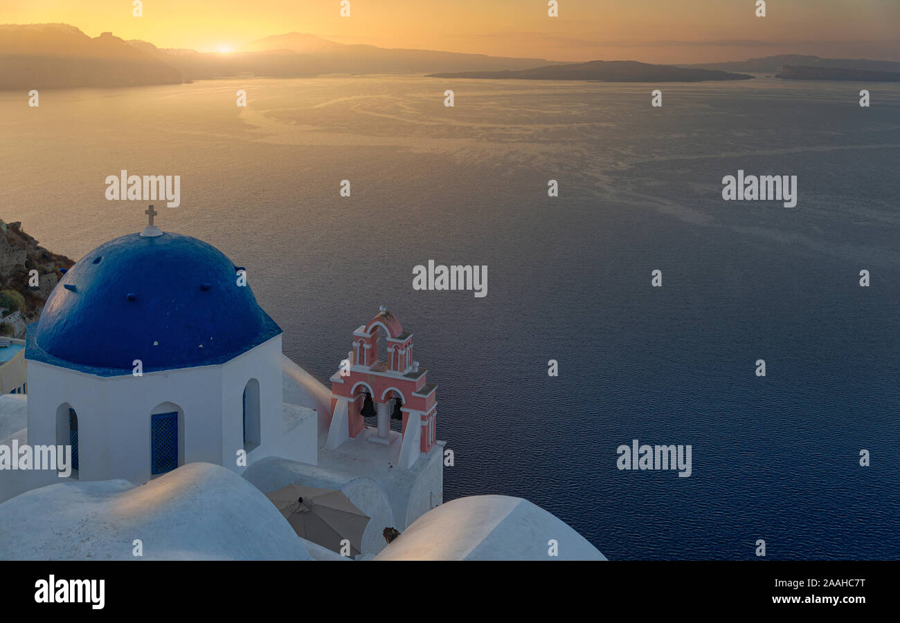 Santorini sunset at dawn village of Oia Greece Stock Photo - Alamy