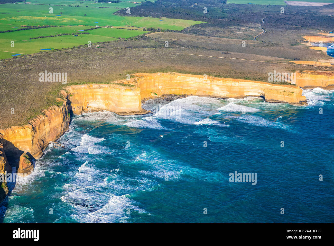 The Great Ocean Road and the dramatic cliffs that meet the Southern ...