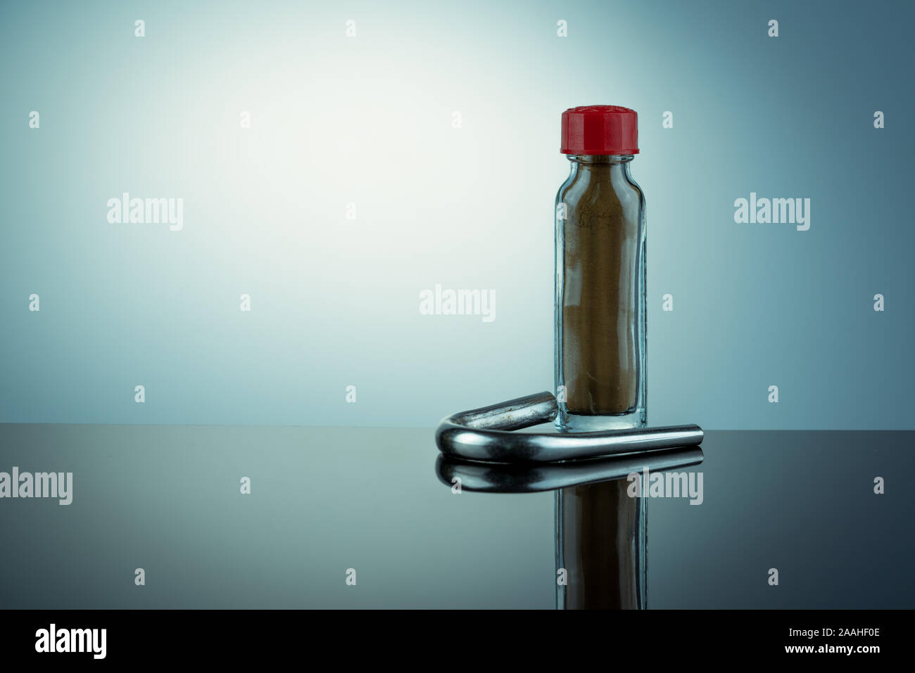 White snuff bottle hi-res stock photography and images - Alamy