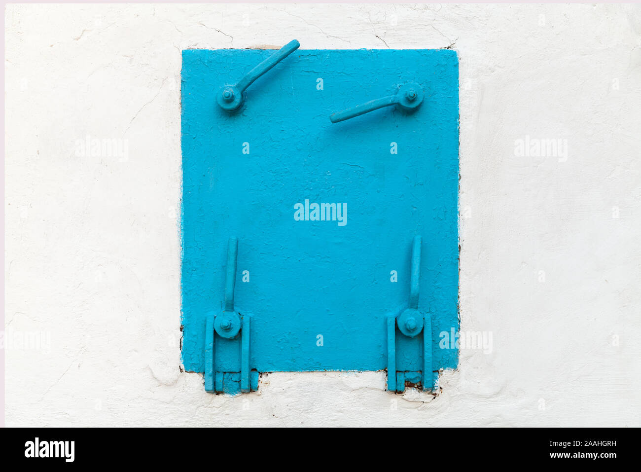 Manhole lock hi-res stock photography and images - Alamy