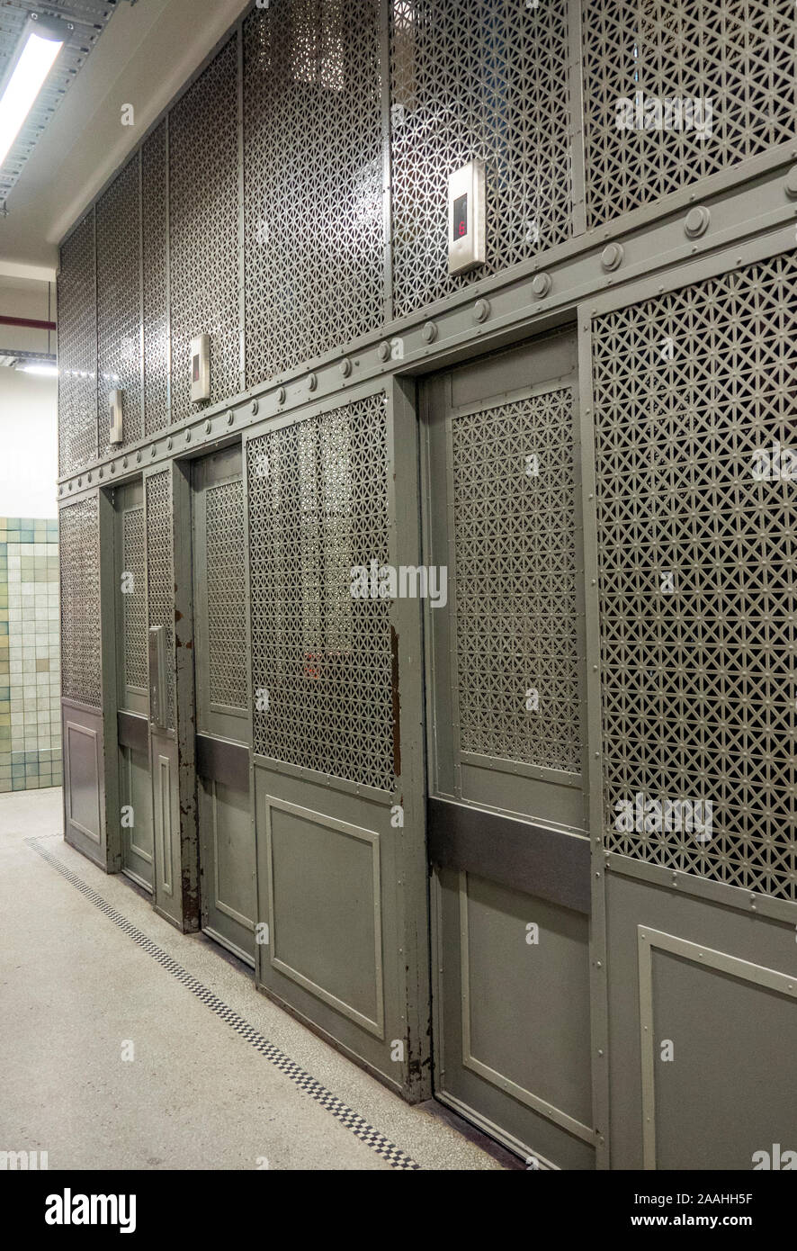 Elevator cage hi-res stock photography and images - Alamy