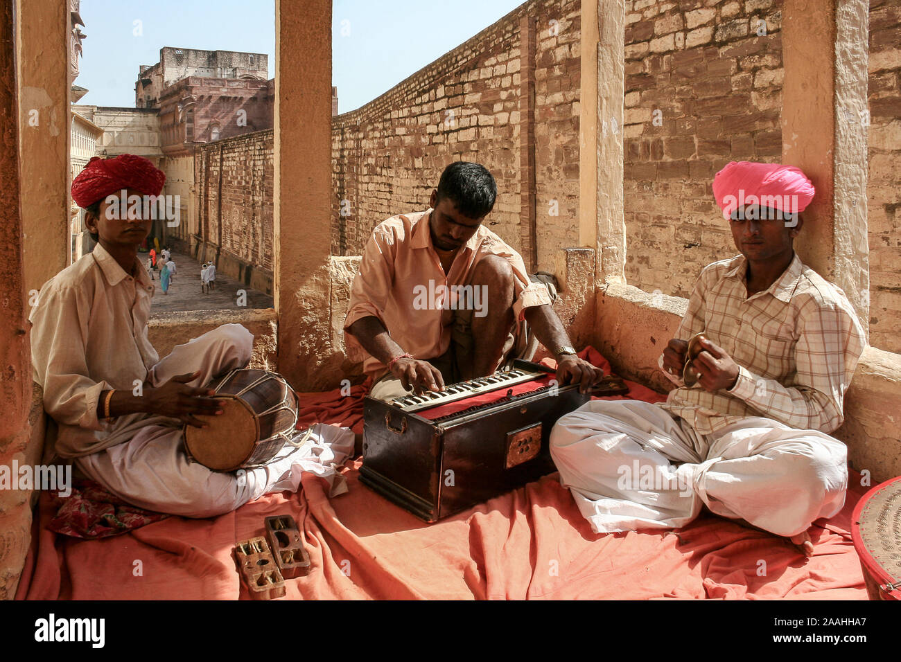 Jodhpur, Rajasthan, India: group of three Indian musicians in the fort ...