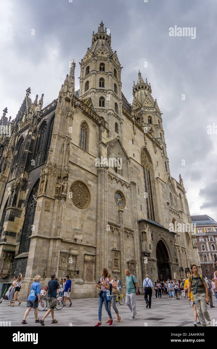 Vienna austria stephansplatz austrian historic hi-res stock photography ...