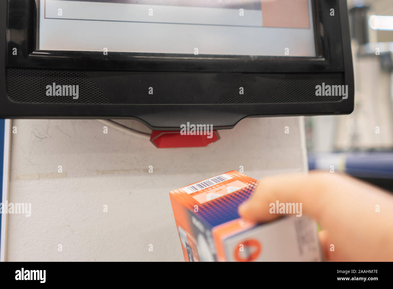 Rfid label hi-res stock photography and images - Alamy