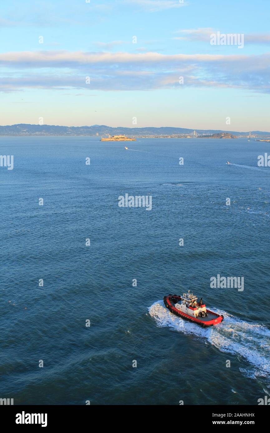 Alcatraz and Ferry Stock Photo - Alamy