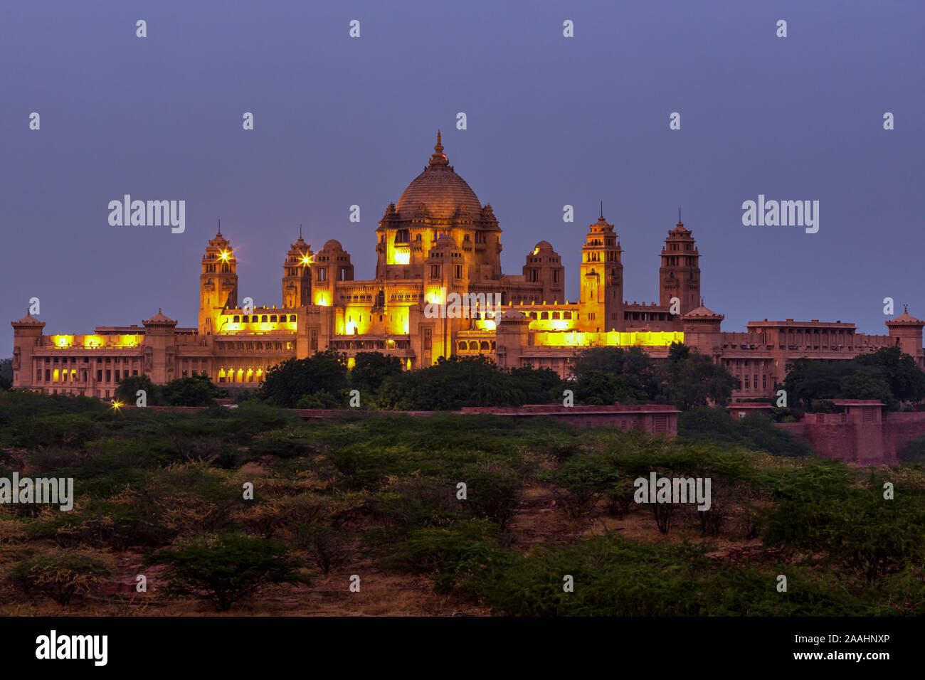 Umaid Bhawan Palace at sunset, Jodhpur, Rajasthan, India Stock Photo ...