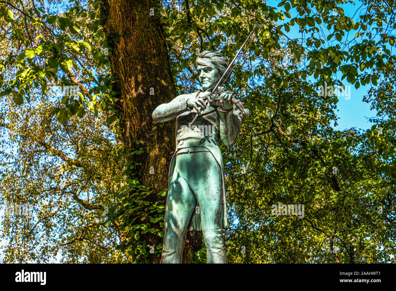 Norway. Norvegia. Bergen. Statue of violinist and composer Ole Bull in ...