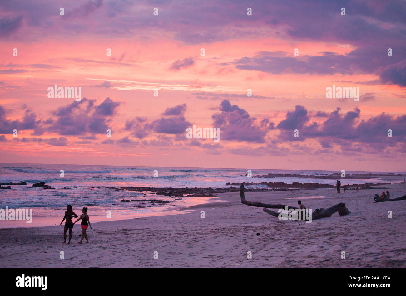 Costa rica sunset beach hi-res stock photography and images - Alamy