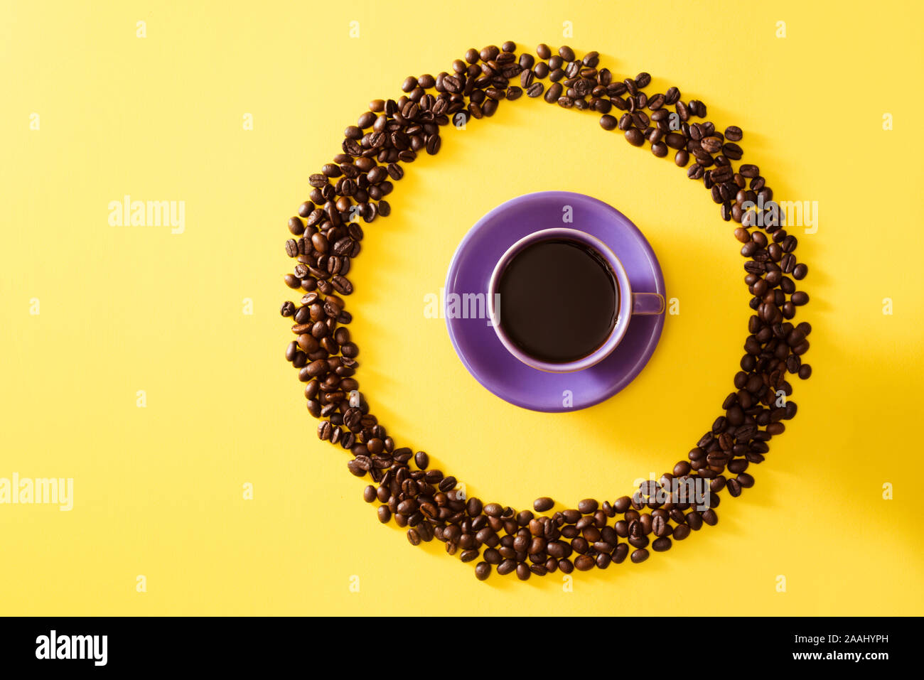 Circle of coffee hi-res stock photography and images - Alamy