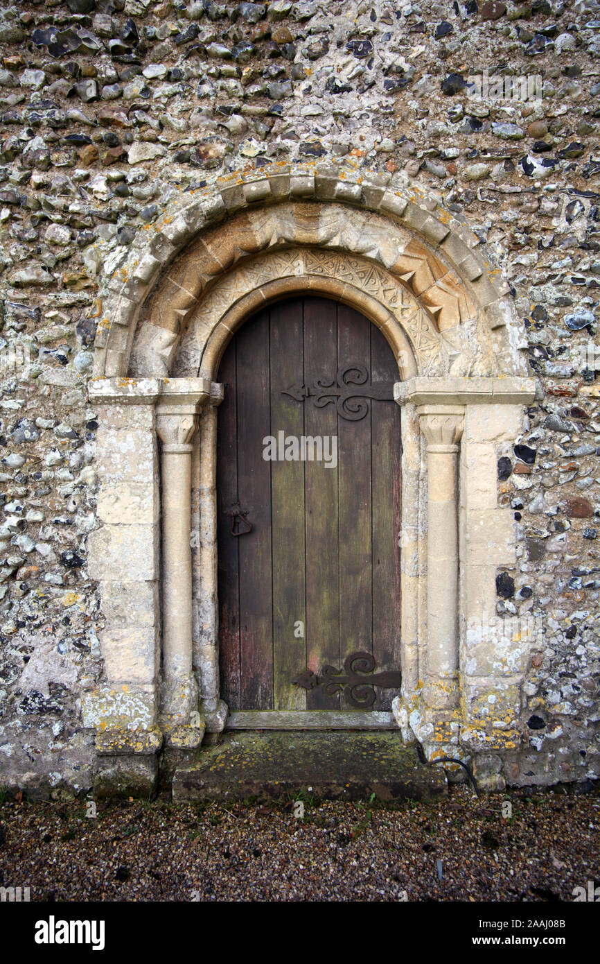 Romanesque architecture uk medieval hi-res stock photography and images ...