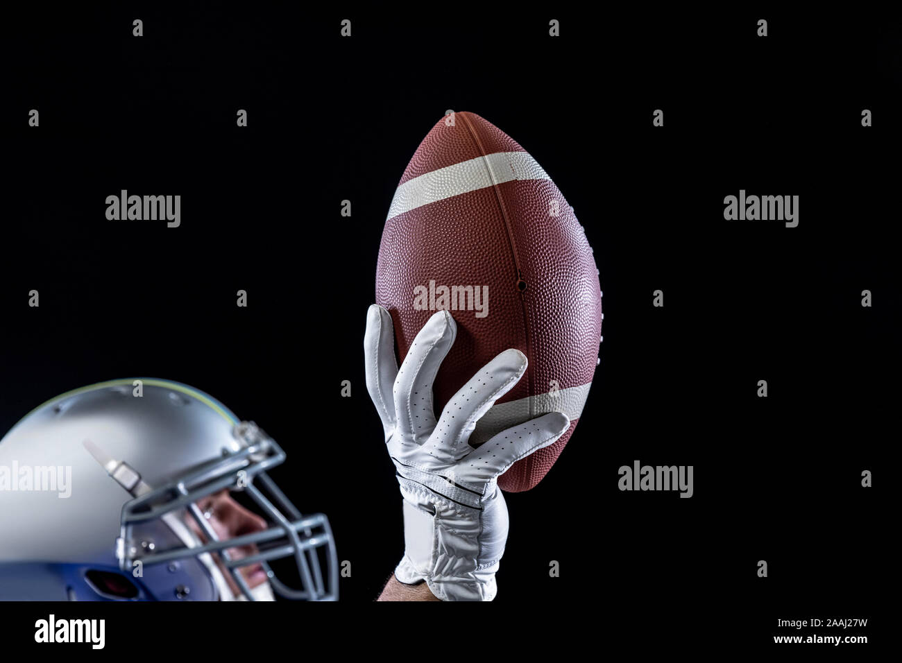 Sport football player head head shot hi-res stock photography and ...