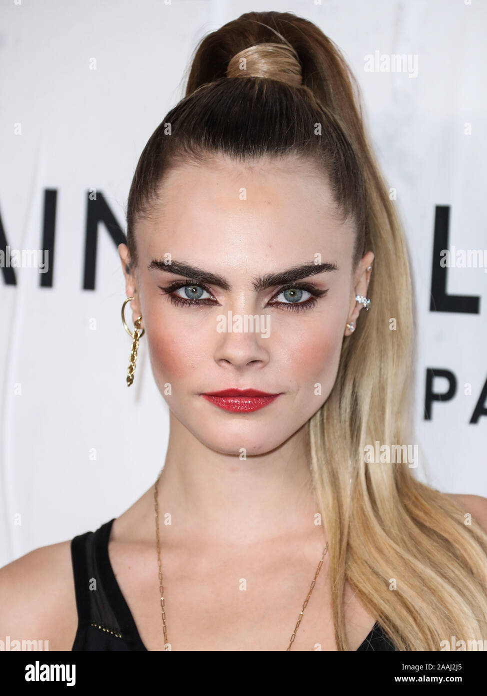 HOLLYWOOD, LOS ANGELES, CALIFORNIA, USA - NOVEMBER 21: Model/actress ...