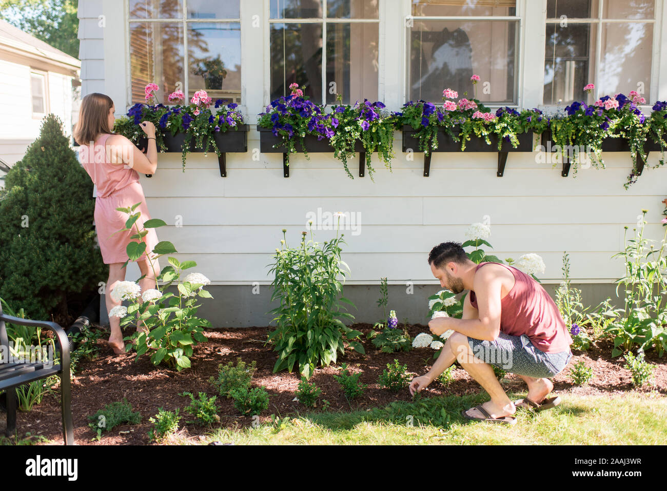 Women front porch hi-res stock photography and images - Alamy