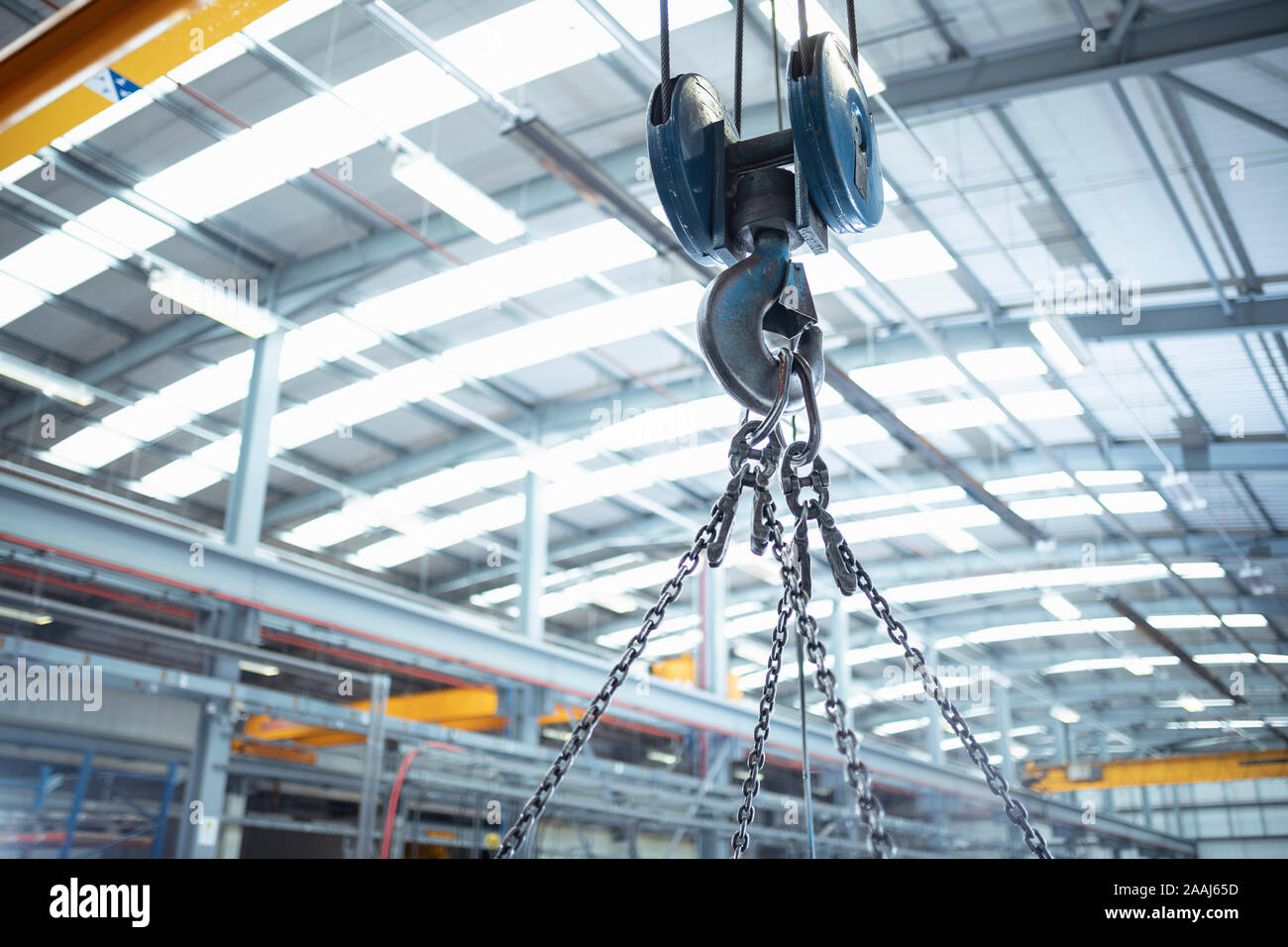 Crane hook with chains hi-res stock photography and images - Alamy