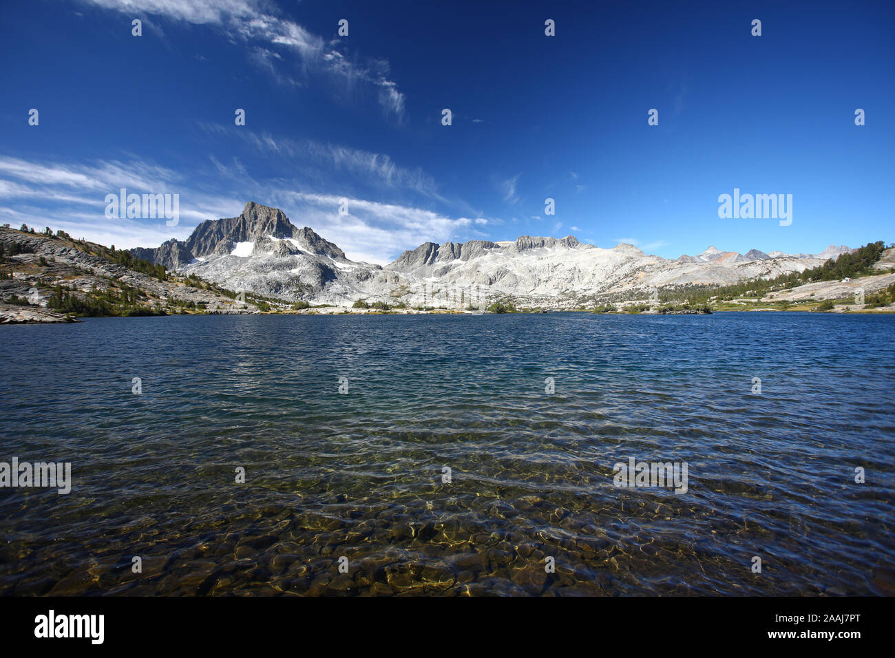 Amazing crystal blue water hi-res stock photography and images - Alamy