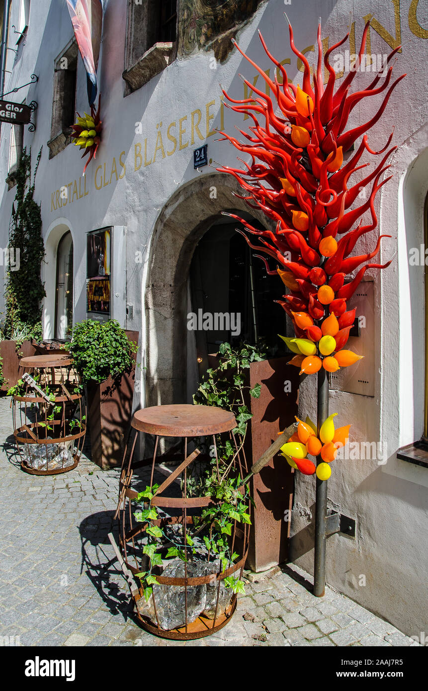 Rattenberg medieval pedestrian zone hi-res stock photography and images ...
