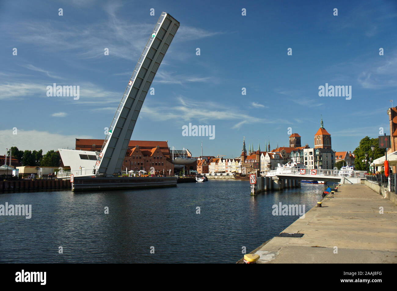 Poland, Gdansk, Wartka Bridge, drawbridge over Motlawa river Stock ...