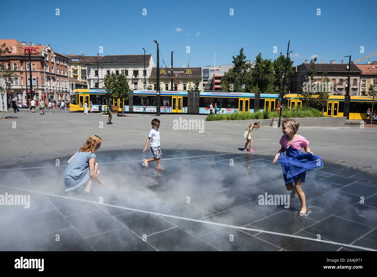 Strassenbahn knoten hi-res stock photography and images - Alamy Strassenbahn knoten hi-res stock photography and images - Alamy